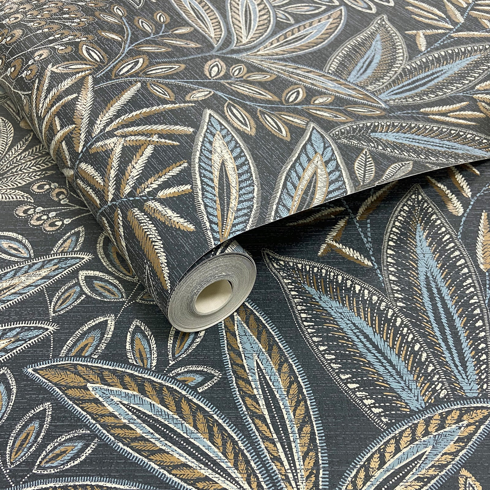 Sahara Leaf Fern Navy Wallpaper | Fern Patterned Wallpaper | M1784 ...