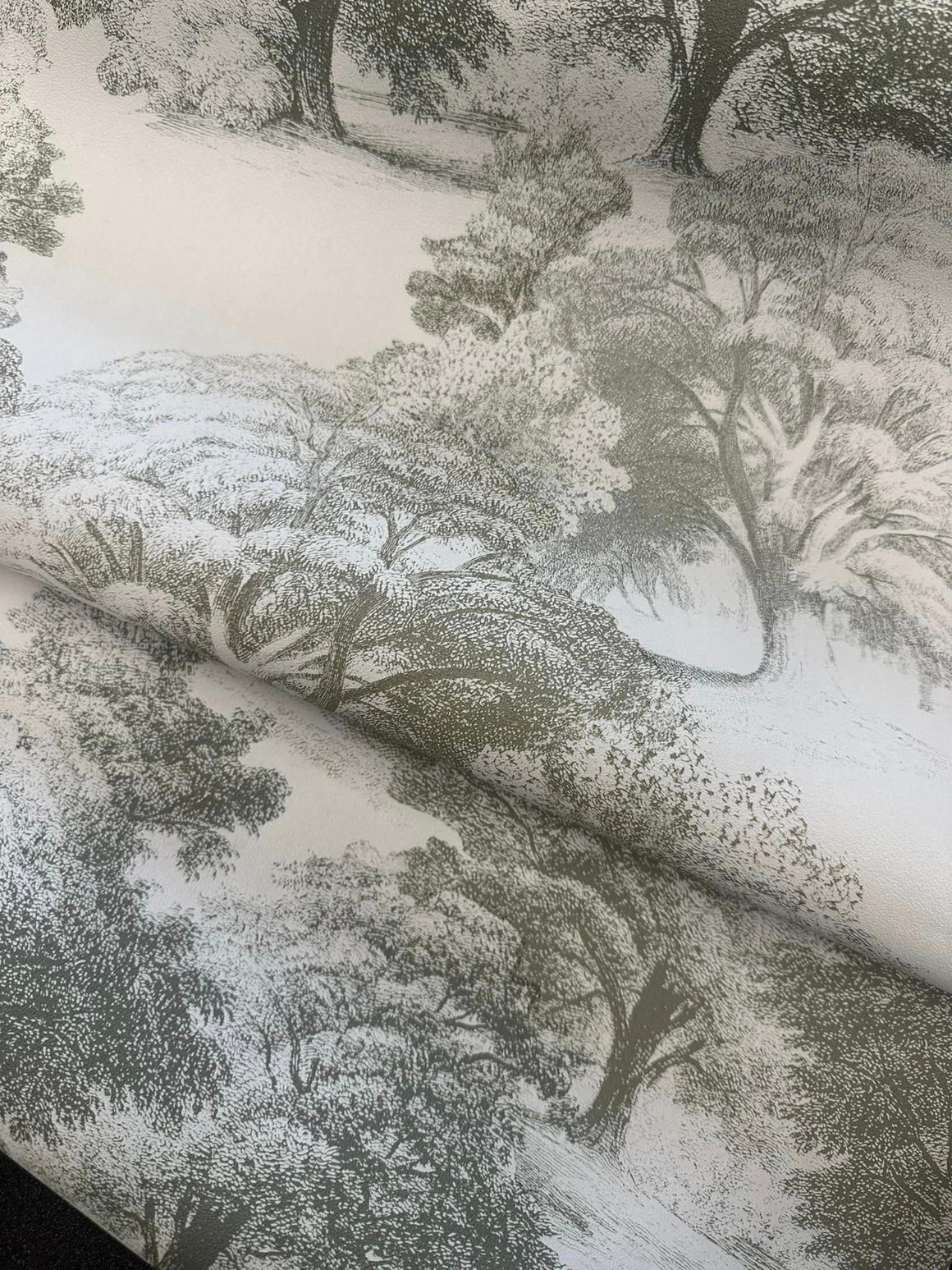 Paul Moneypenny Wallpaper Collection Belvoir Forest Green - Nobletts – Nobletts Wallpaper