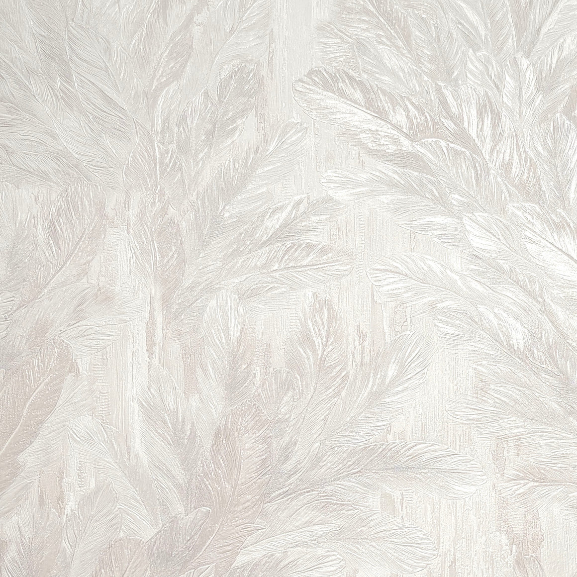 Silvana Feather Warm Ivory Wallpaper – Nobletts Wallpaper